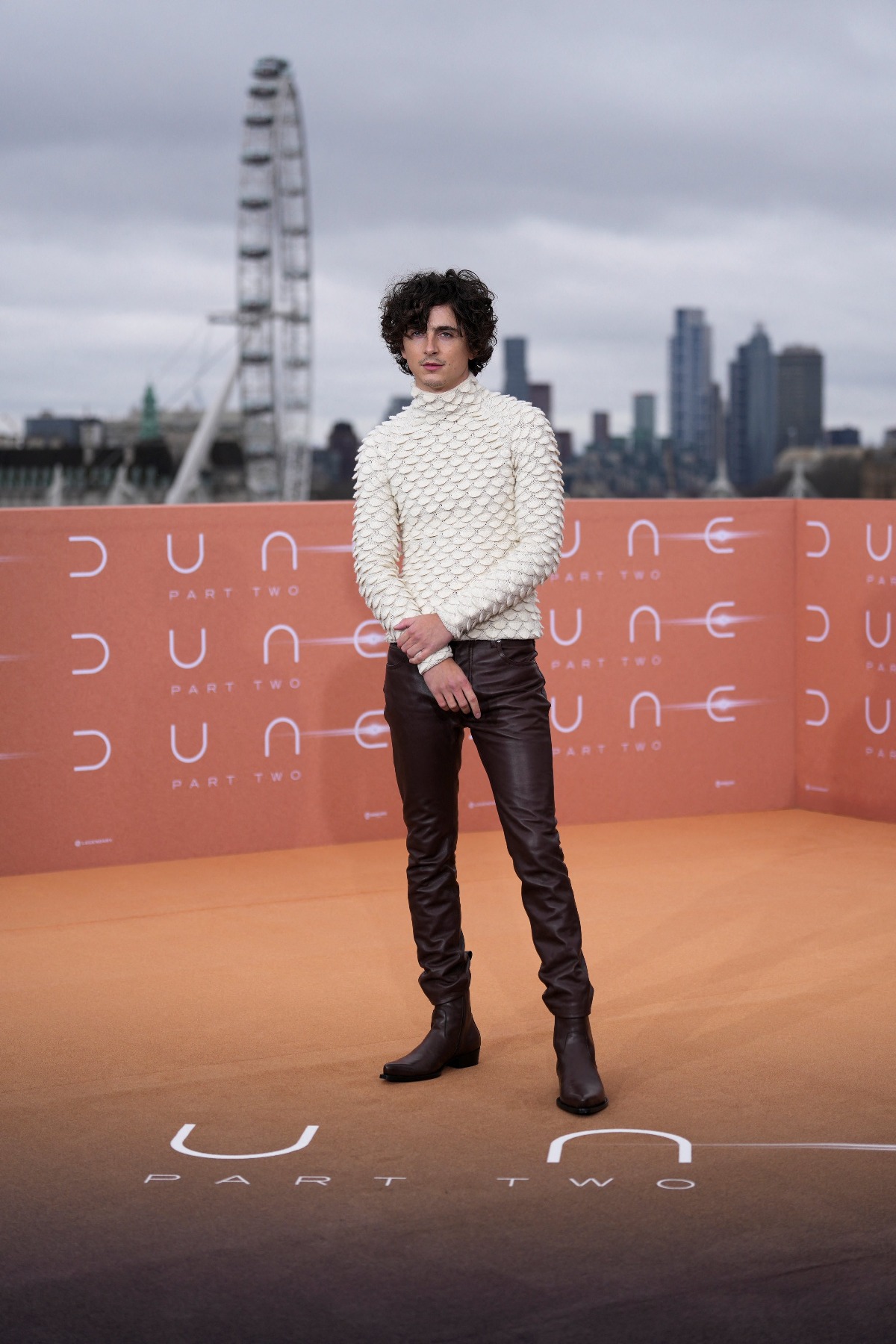 더쿠 티모시 샬라메 And 젠데이아 And 오스틴 버틀러 And 레아 세이두 And 플로렌스 퓨 런던 행사