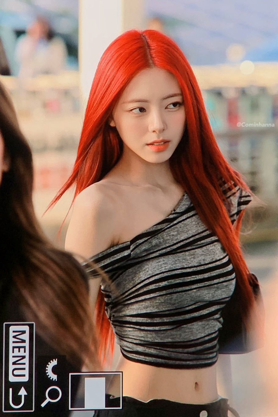 더쿠 - 멕시코 투어 일정차 출국하는 있지(ITZY)