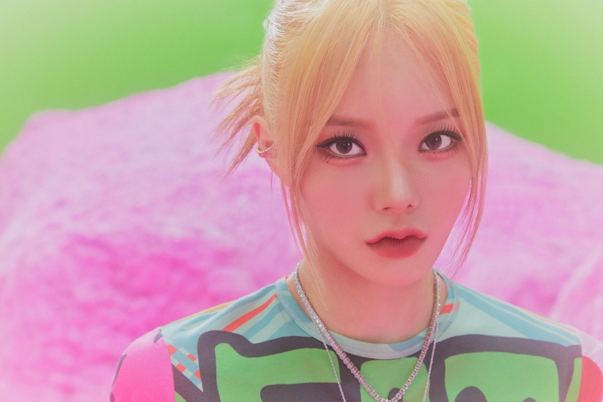 더쿠 - 피프티피프티 키나 금발과 흑발...jpg