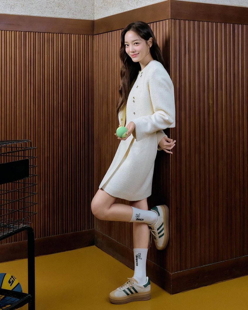 더쿠 - 김세정 잇미샤 24 Spring Collection Campaign Pt 1.