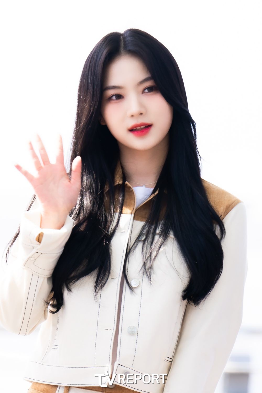 더쿠 - 오늘 대만 출국하는 스테이씨 기사사진...jpg