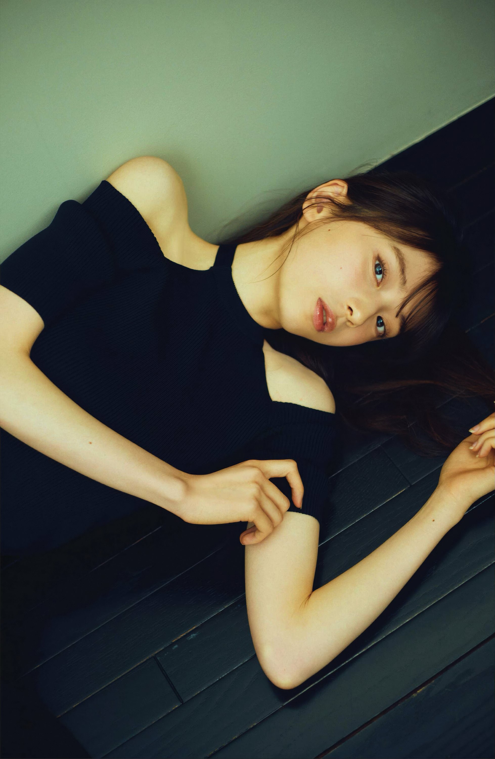 더쿠 - 오늘 발매하는 BUBKA 2025년 7월호 야다 모에카 표지와 사진