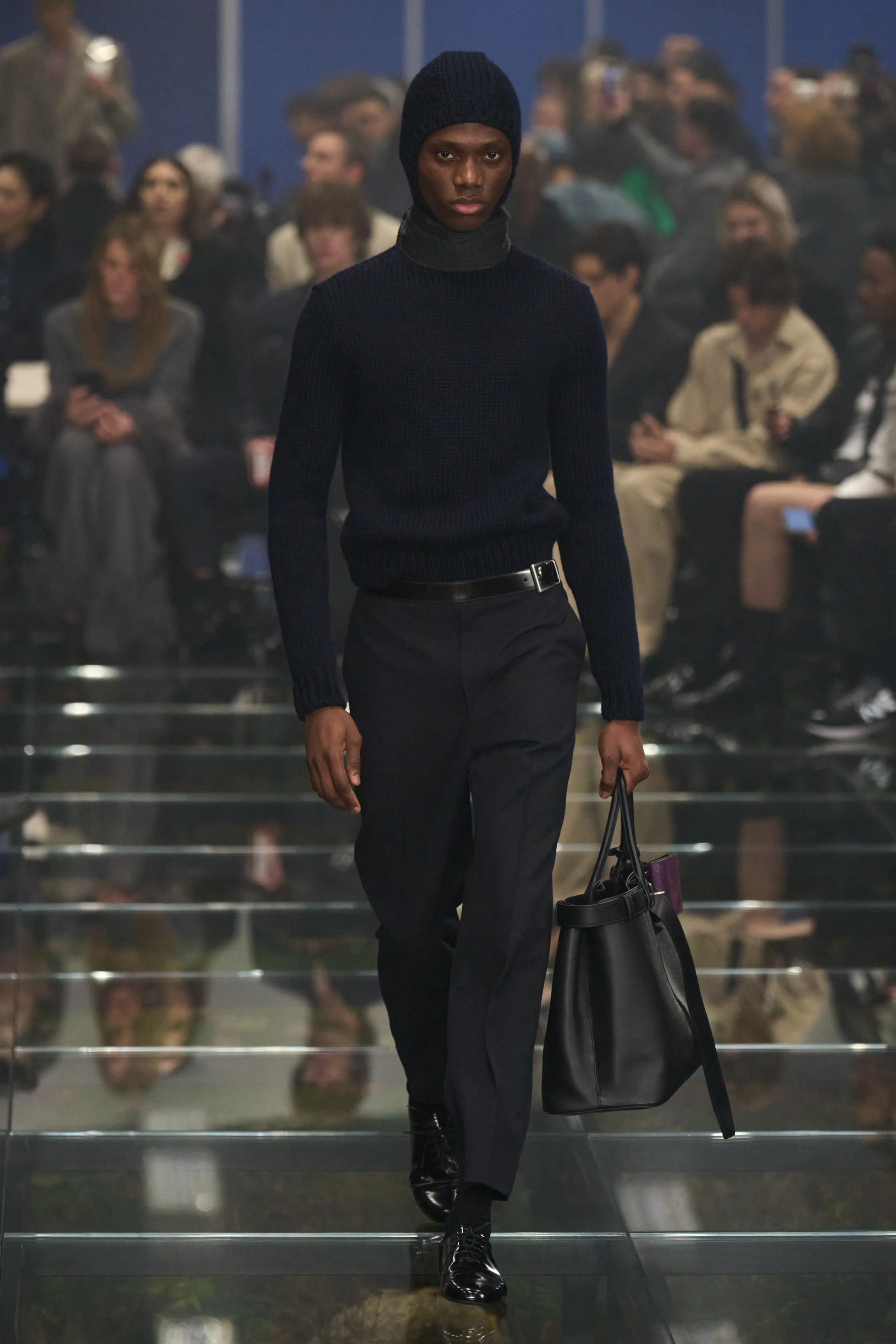 더쿠 - 프라다 / Prada FW24 Menswear 컬렉션